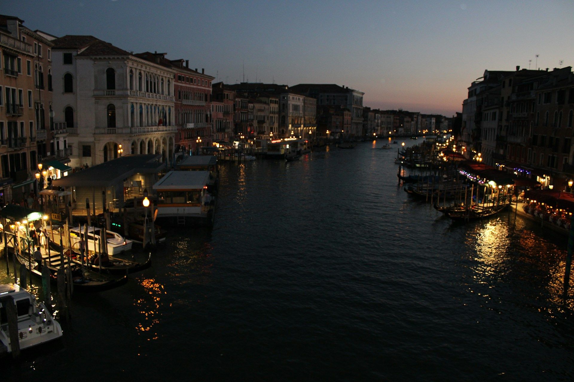 Visit Venice Christmas lights 2025 | Venice Insider Guide