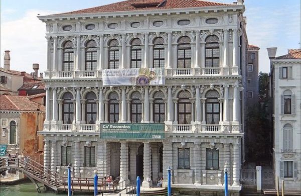 Cà Rezzonico in Venice: the splendor of the Baroque style