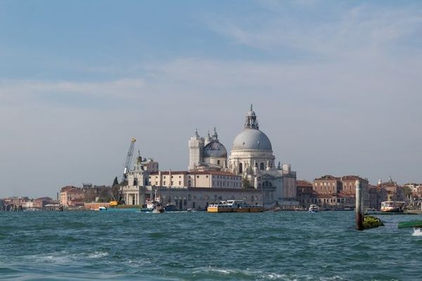 Venice population vs tourists: update 2026 | Venice Insider Guide